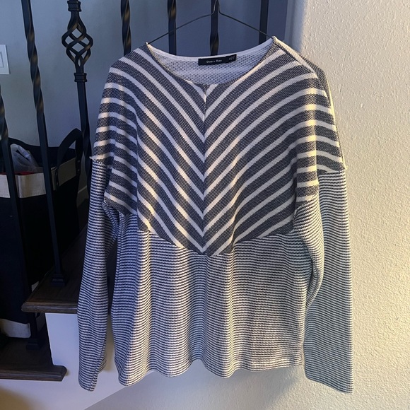 Doe & Rae | Tops | Doe And Rae Blouse | Poshmark